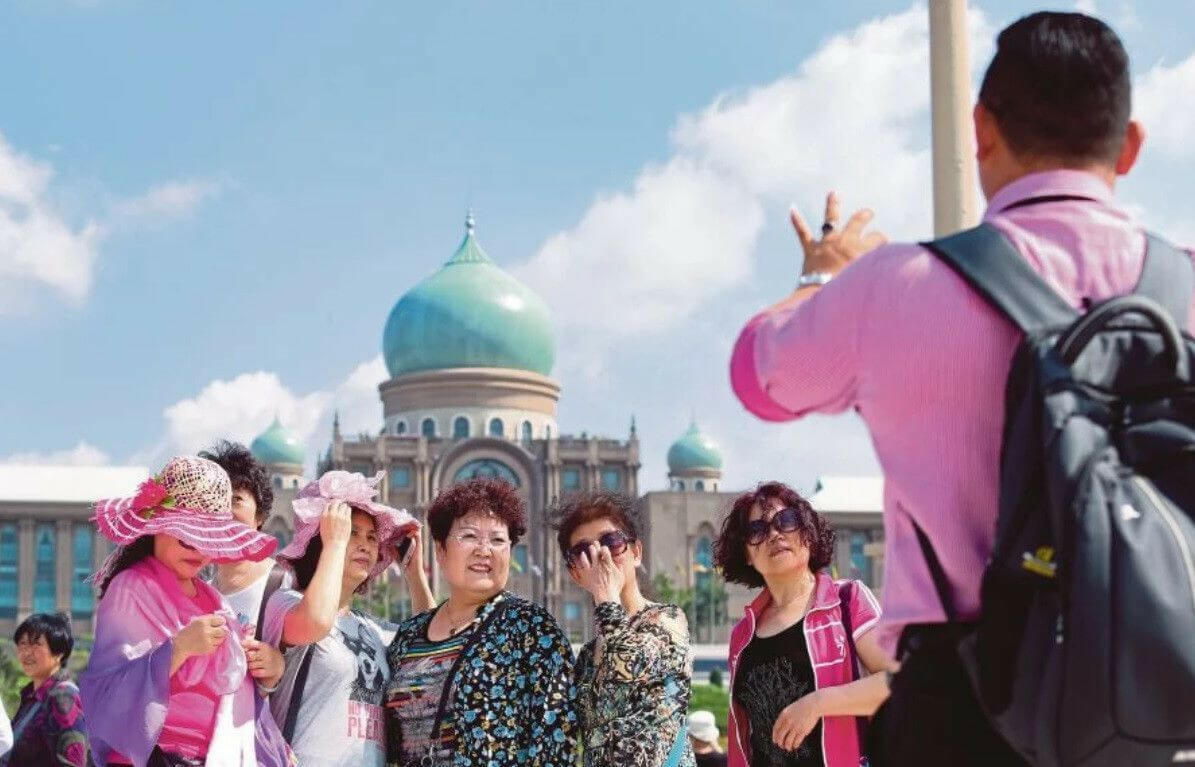 Comment devenir guide touristique ? | Blog GoWork FR